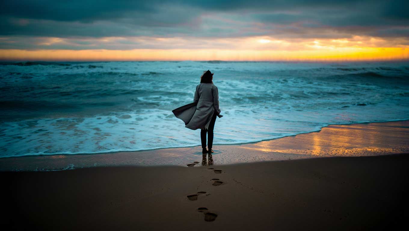 The shocking legend of the Gray Man ghost: will he appear to warn you ...