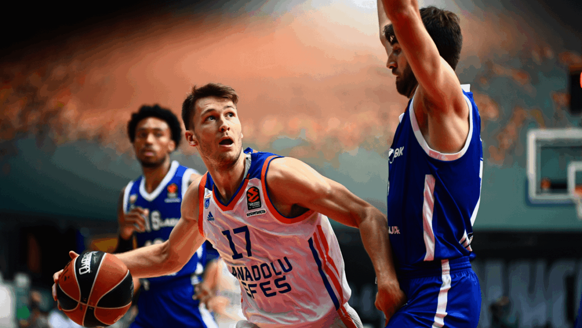 Anadolu Efes faces Barcelona in EuroLeague battle, Larkin leads Turkish ...