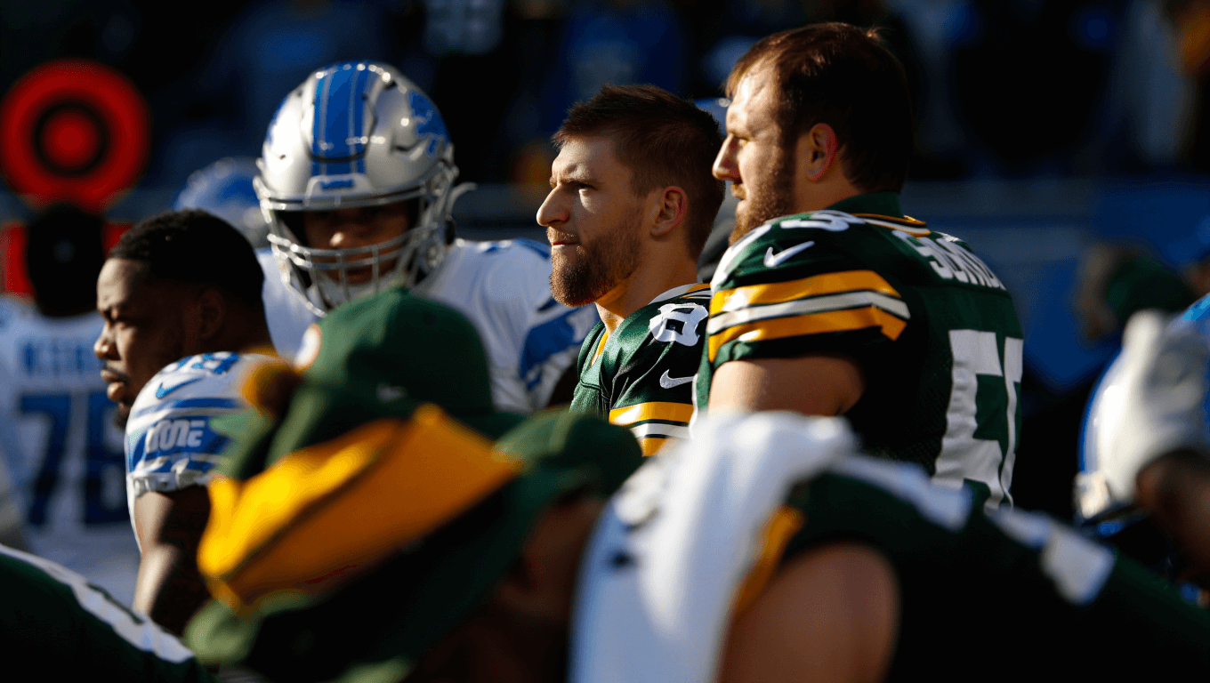 NFL games today feature Packers-Lions at 1 PM, then Kansas City Chiefs ...
