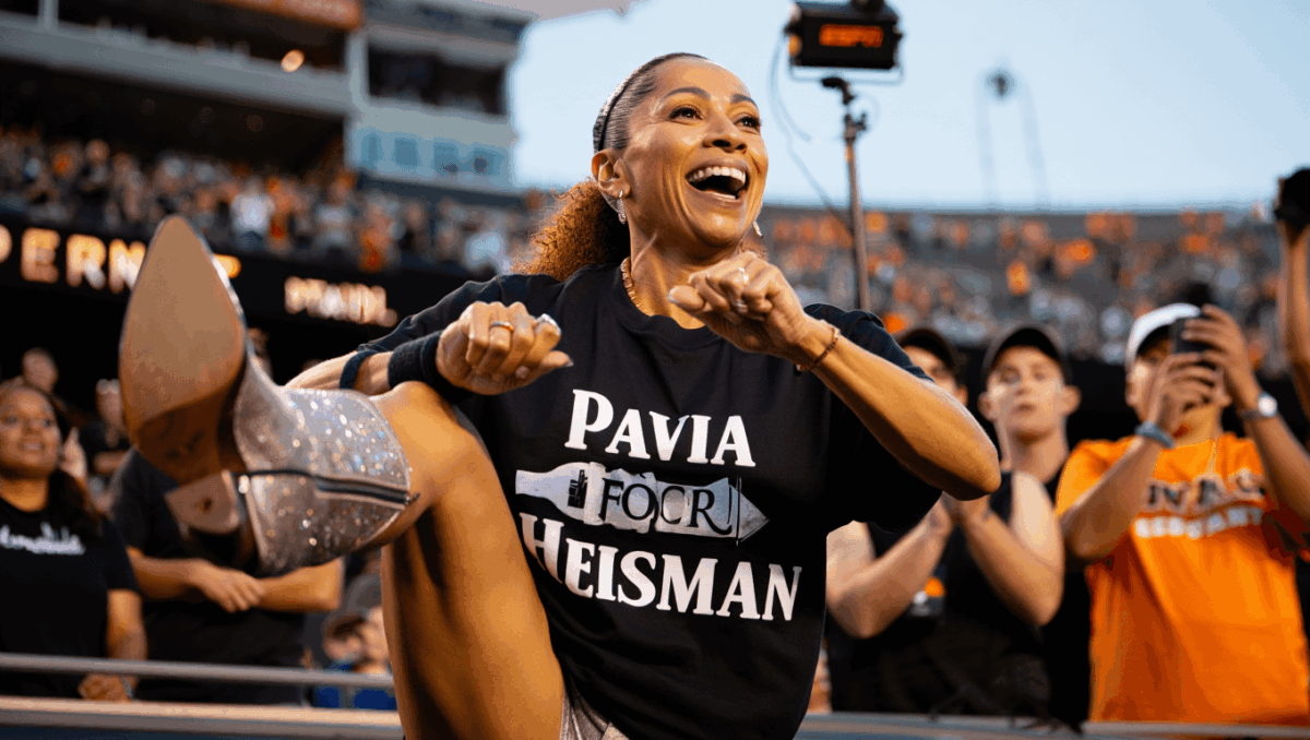 Diego Pavia's mom goes viral again as Vanderbilt faces Tennessee ...
