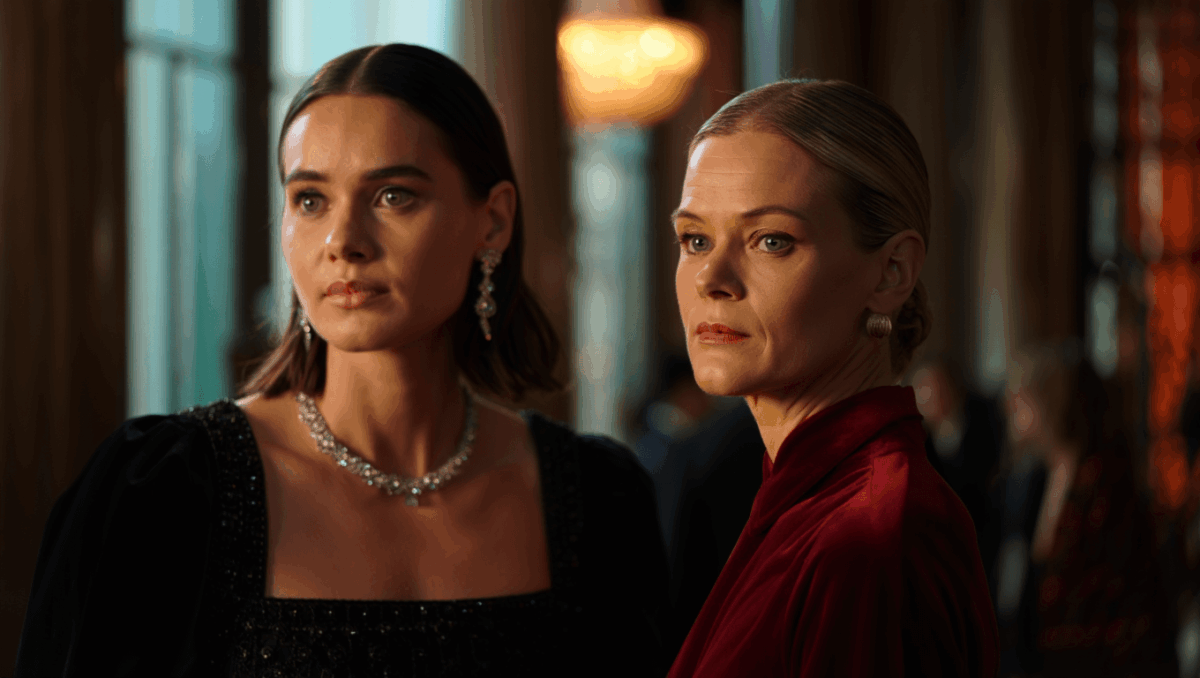 Elsbeth reunites with Good Fight star Sarah Steele in latest episode ...