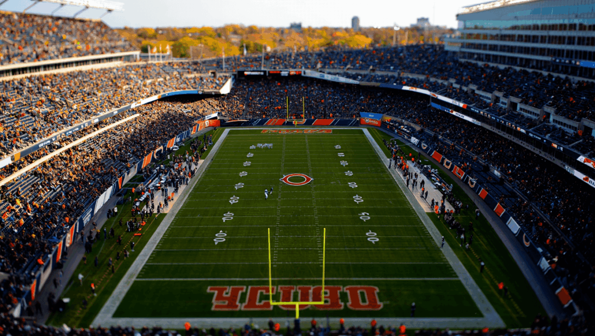 Chicago Bears unbeaten in 8 with home-field edge, face red-hot Steelers ...
