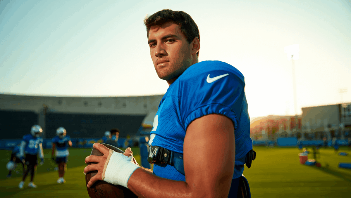 Is Justin Herbert playing this week against Eagles? Harbaugh just made ...