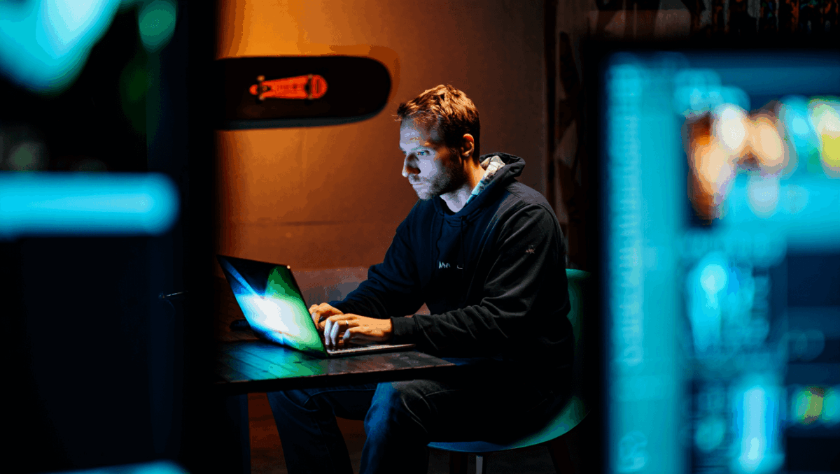 Skate Story launches today on PS Plus free for millions, reviewers are ...