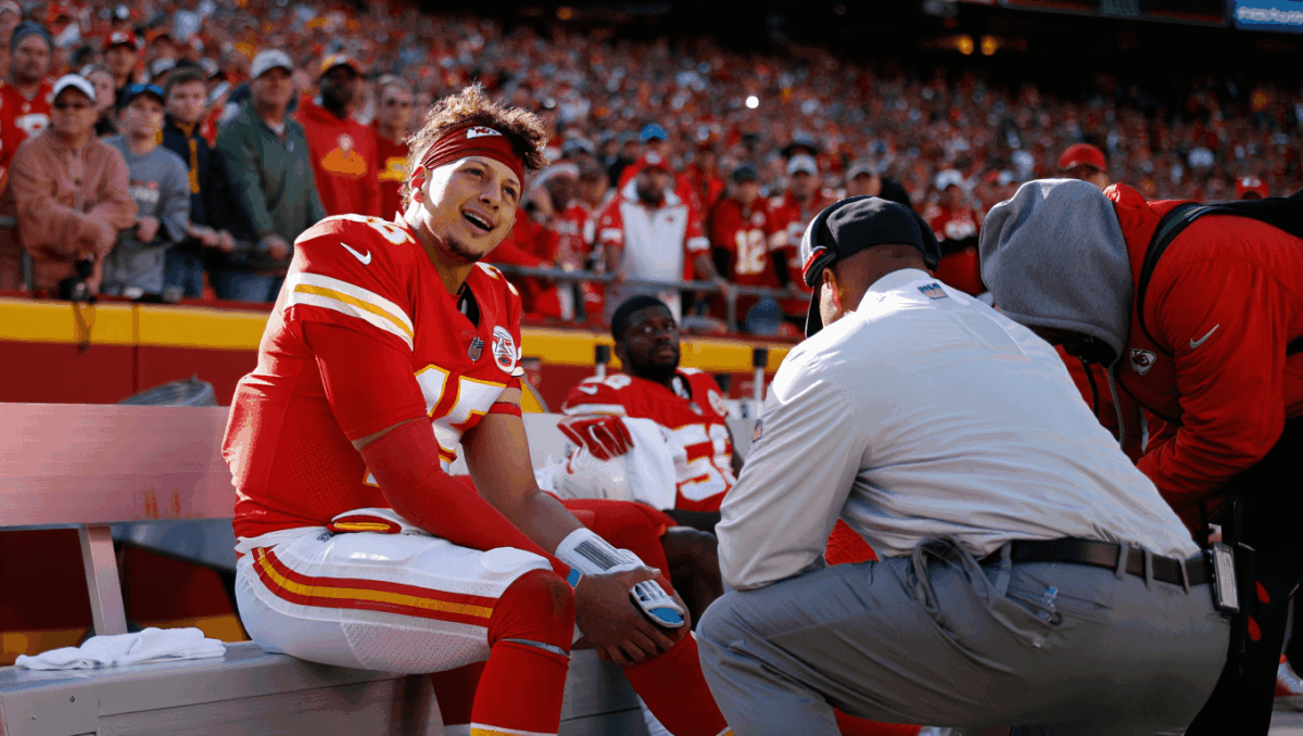 Patrick Mahomes stats reveal brutal 94-yard outing, Chiefs eliminated ...