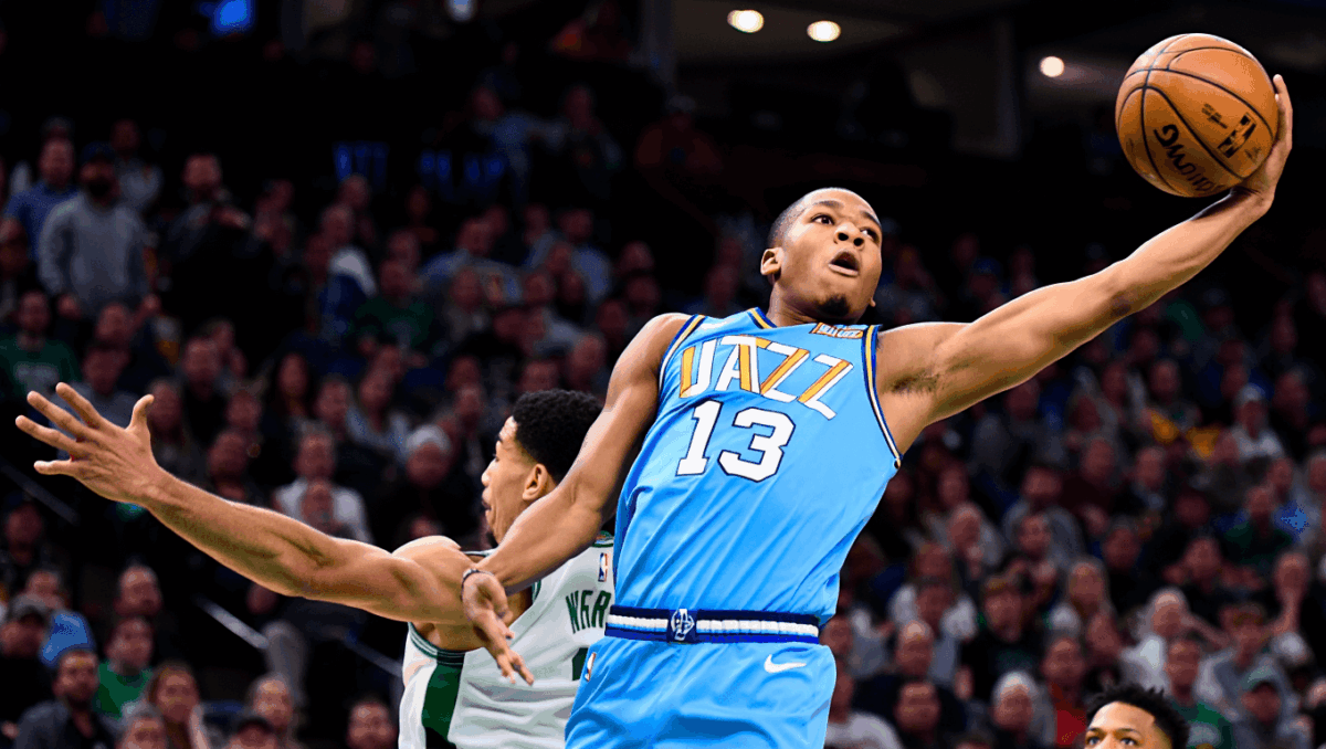 Walter Clayton Jr explodes with monstrous slam over Derrick White as ...