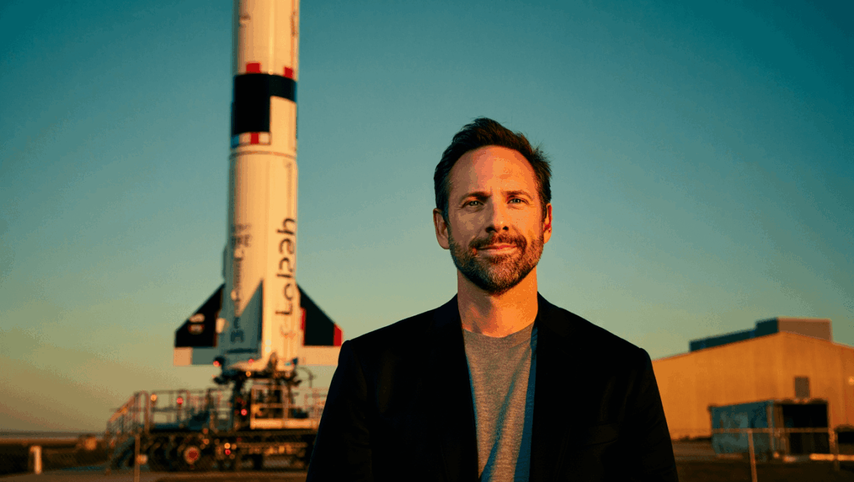 RKLB stock soars after $816M defense contract, but what investors ...