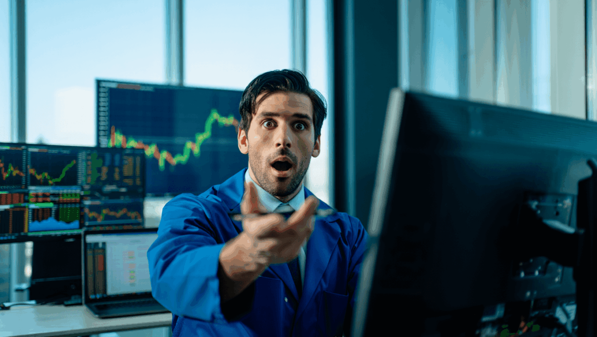 PLTR stock soars to $194.65 this morning, hits year-to-date high of 148 ...