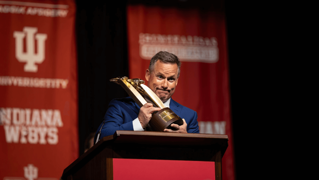 Indiana football coach Curt Cignetti wins 2025 Dodd Trophy, college's ...