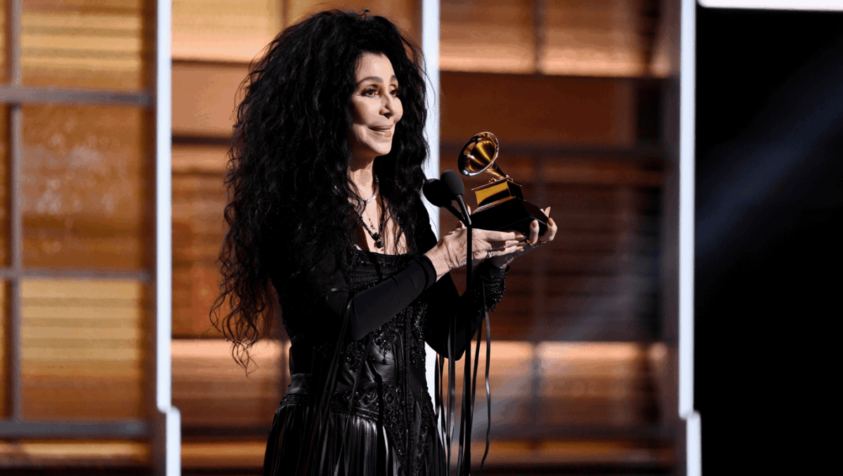 Cher returns to Grammys after 18 years, hilariously flubs award ...