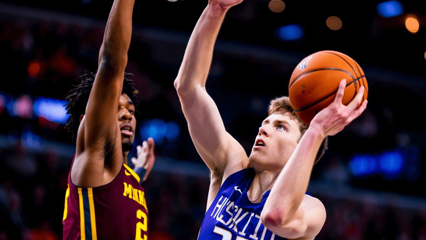 Minnesota falls to Washington 69-57 last night, Steinbach scores 26